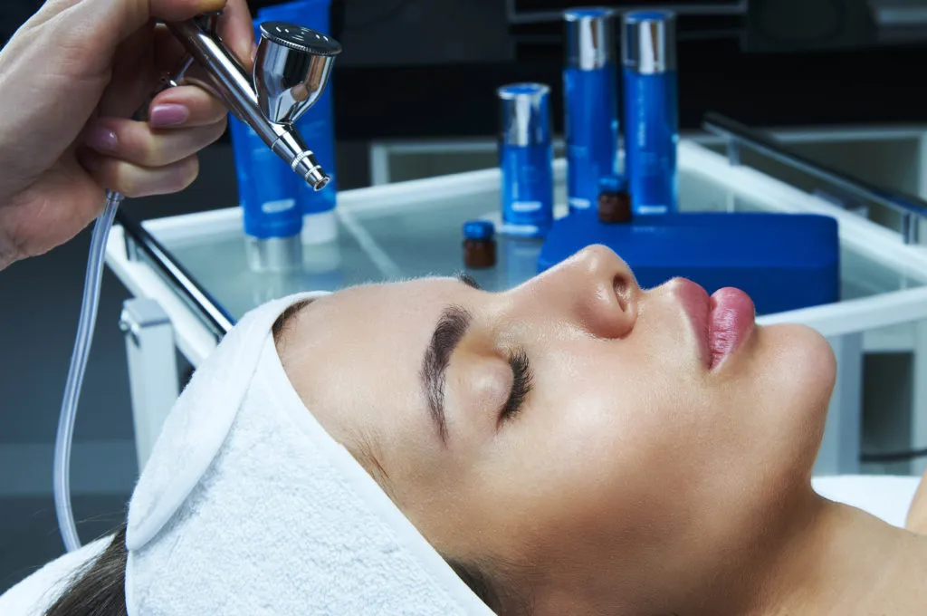 Киснева мезотерапія/Гідропілінг - Laser Hall