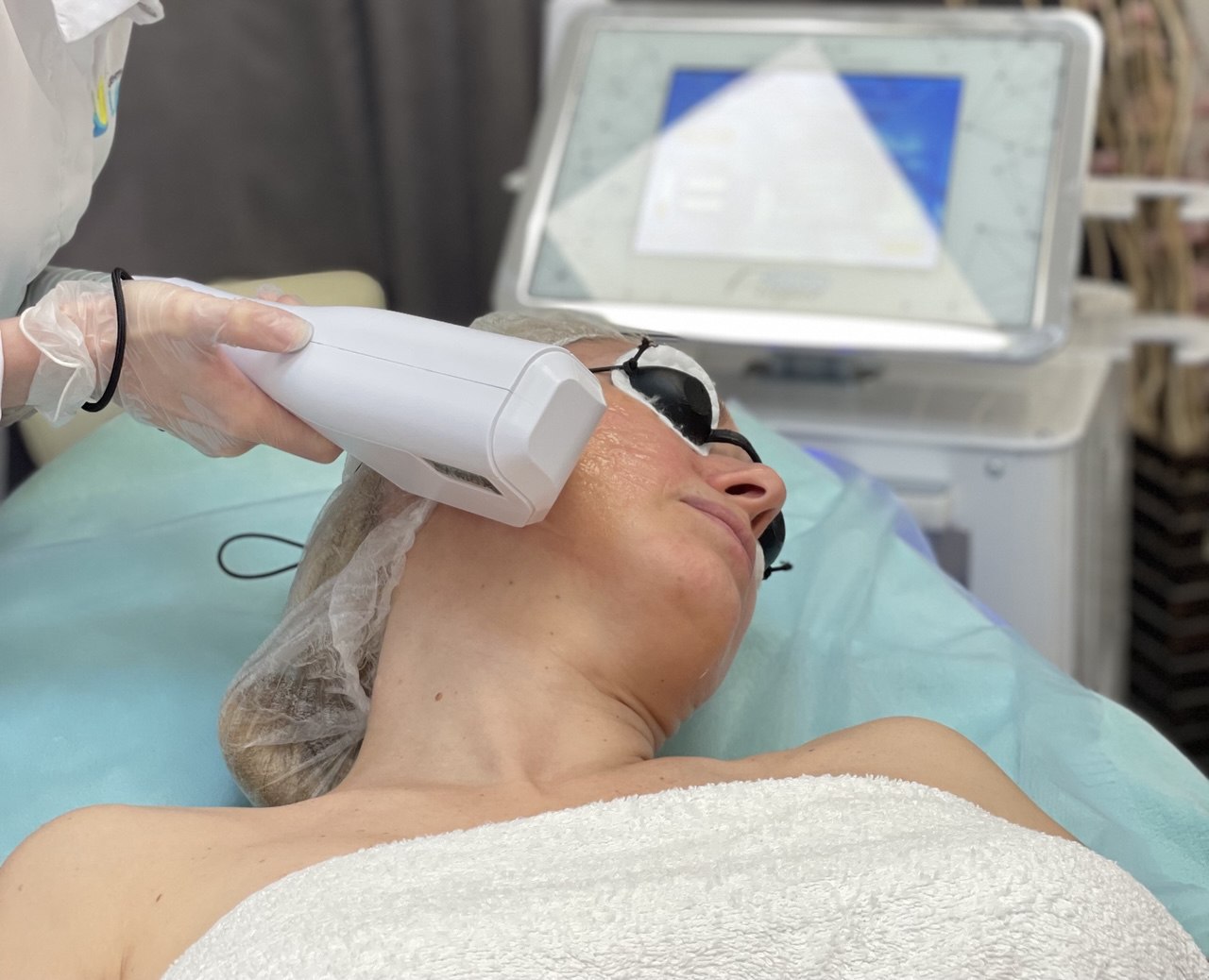 IPL Фотоомолодження - Laser Hall